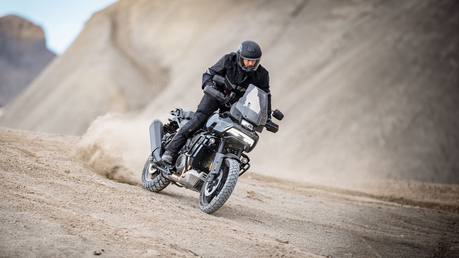 Our adventure motorcycle tyres for on-road and off-road | MICHELIN ...