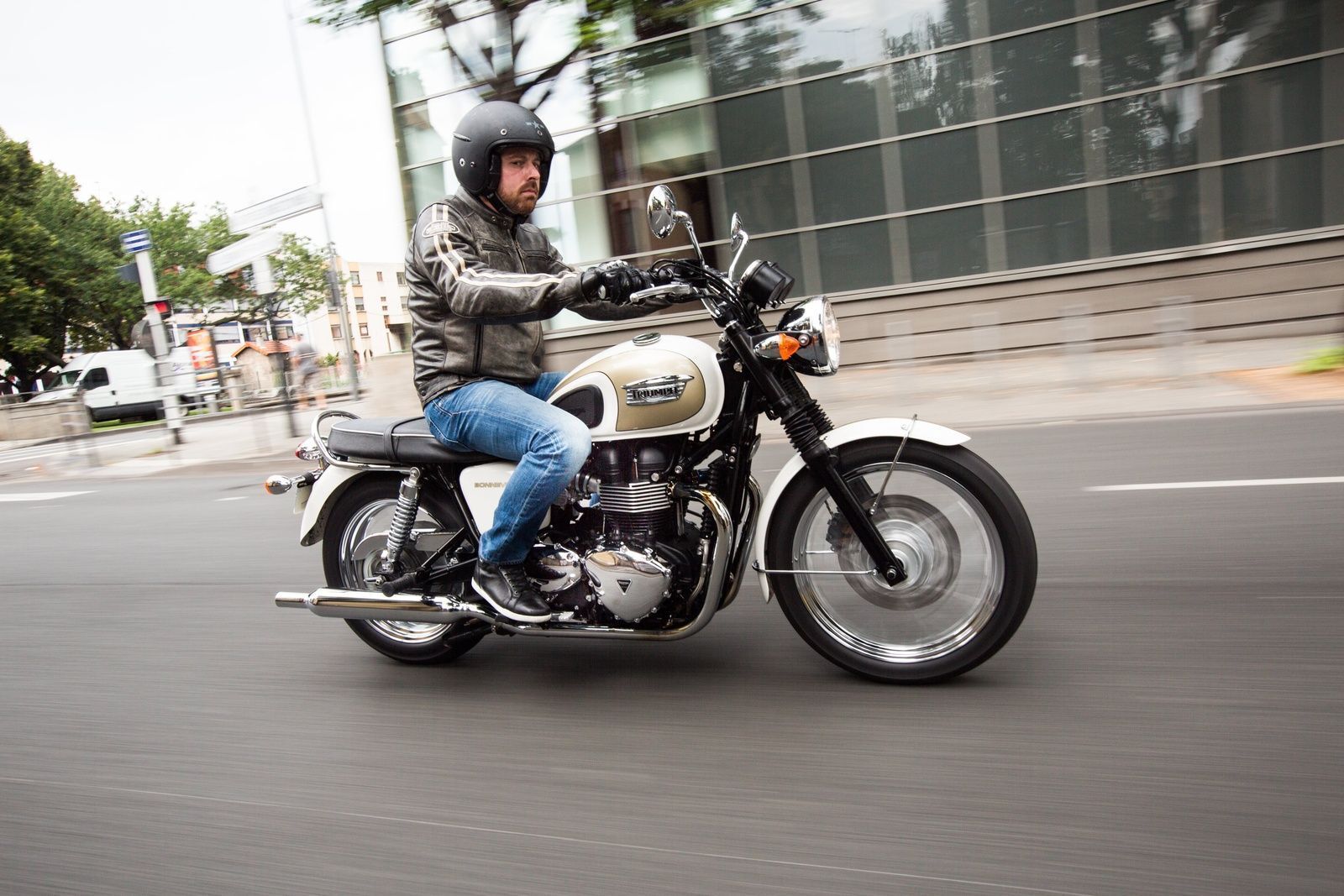 Neo-Retro scrambler tires | Michelin Philippines