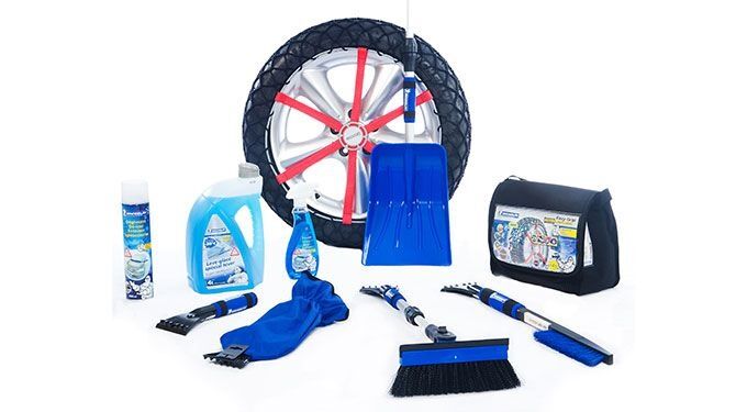 Car Emergency Kit Essentials - Kits for Driving Emergencies | Michelin ...