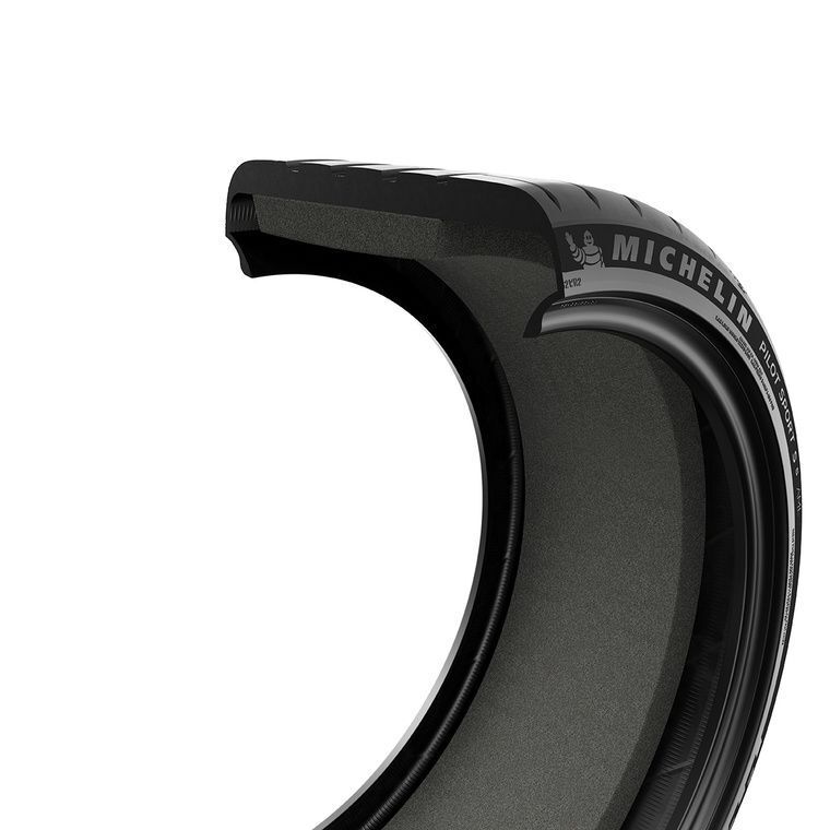 Wij ontwerpen stille banden om het geluid binnen in uw voertuig te verminderen.